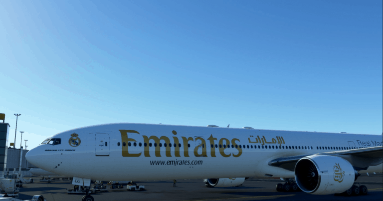 Captainsim B777-300ER Emirates Real Madrid v1.1 - MSFS 2020 Liveries Mod